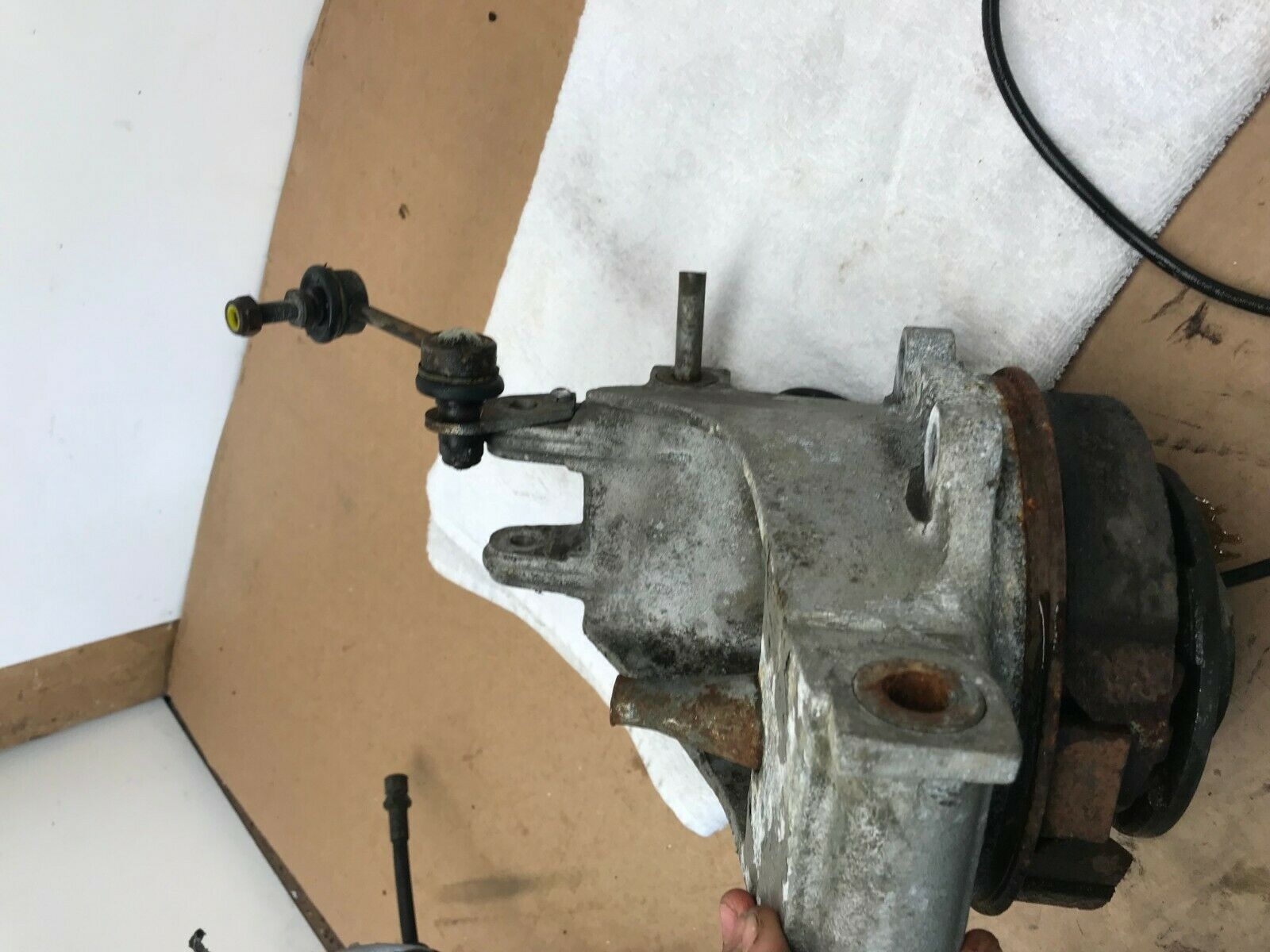 FERRARI 456 355 stub axle wheel hub Rear Right Ferrari F355 1203