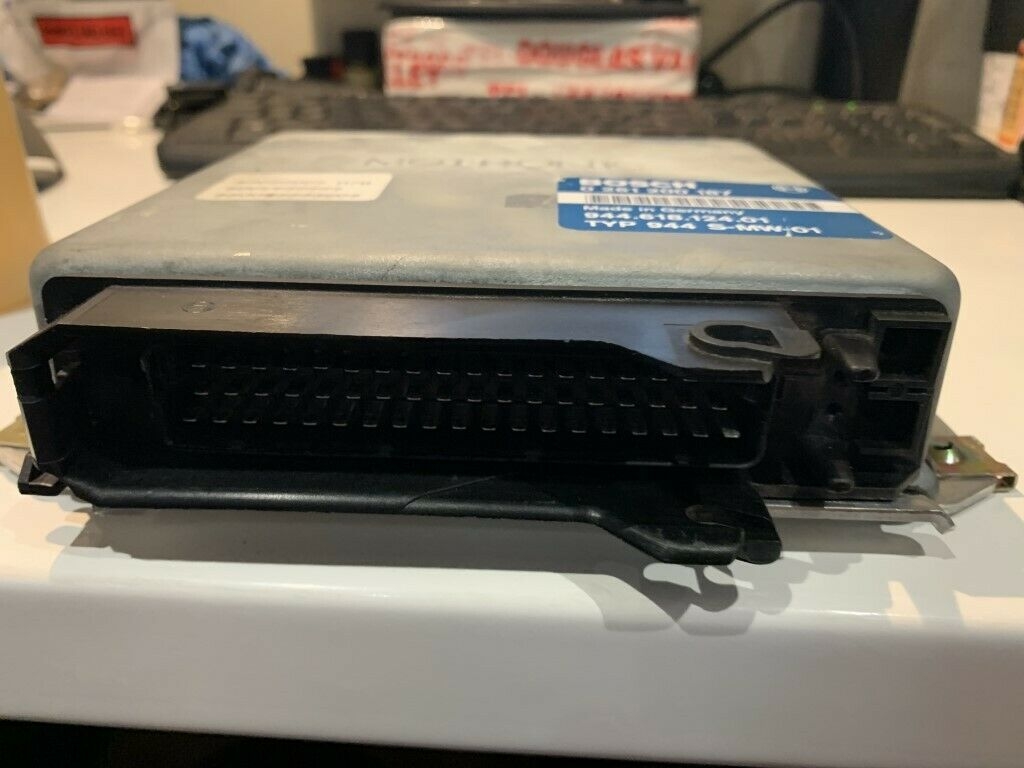 PORSCHE 944 2.5 16V ENGINE ECU 944 ENGINE ECU 1988 YEAR