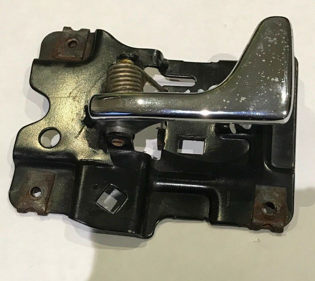 2005 Lotus Elise S1 1.8 near side passenger side lhs Inner Door Handle ...