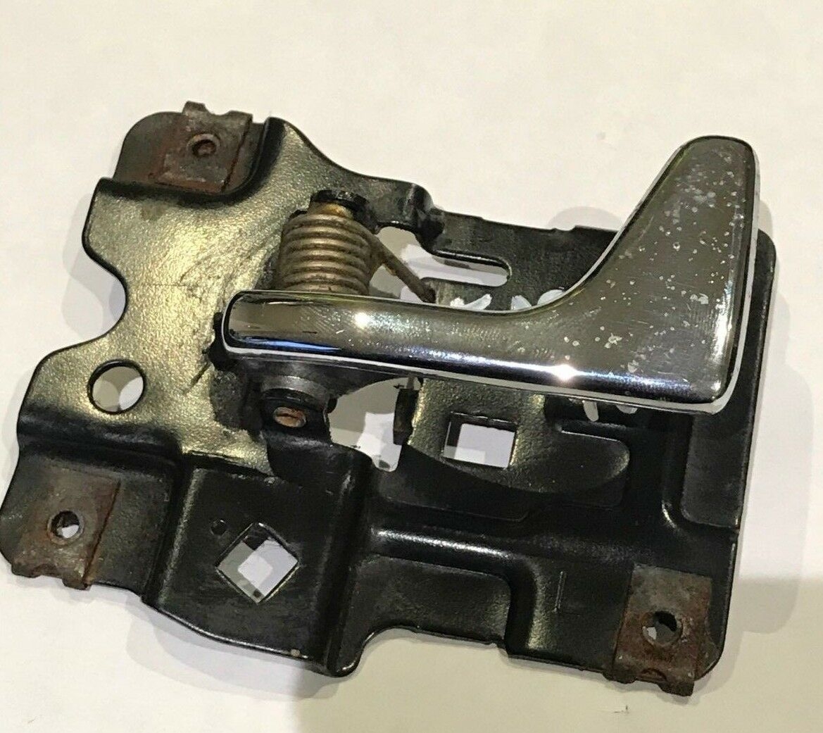 2005 Lotus Elise S1 1.8 near side passenger side lhs Inner Door Handle ...