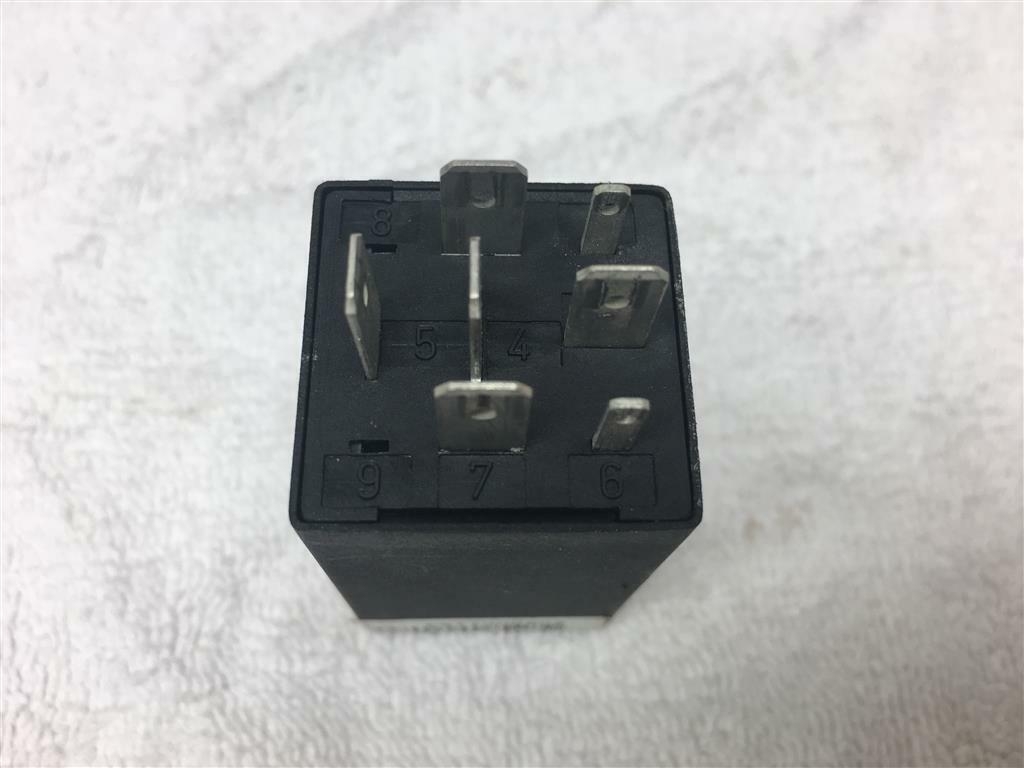 Genuine Porsche Boxster 986 Heated Rear Screen Relay 99661511700 Used