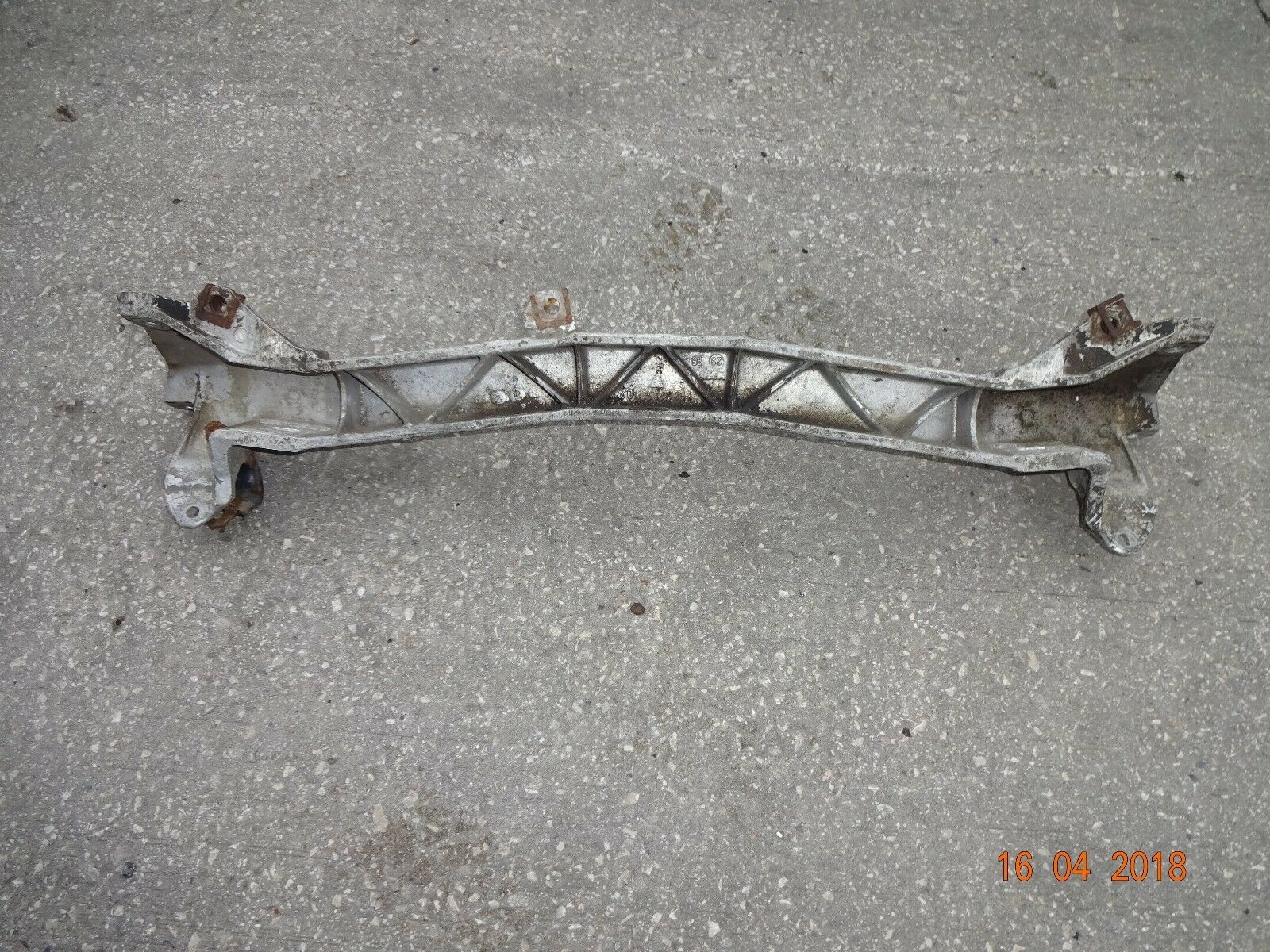 PORSCHE 993 REAR SUSPENSION LOWER CROSS MEMBER 99333126101 LOWER ...