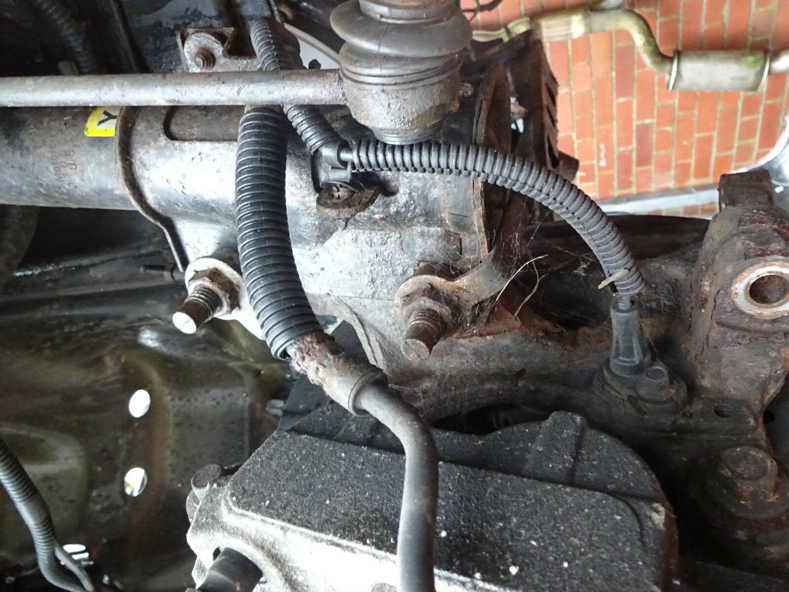 2007 Ford Mustang GT Left Hand Hub and Upright Mustang GT Front Hub