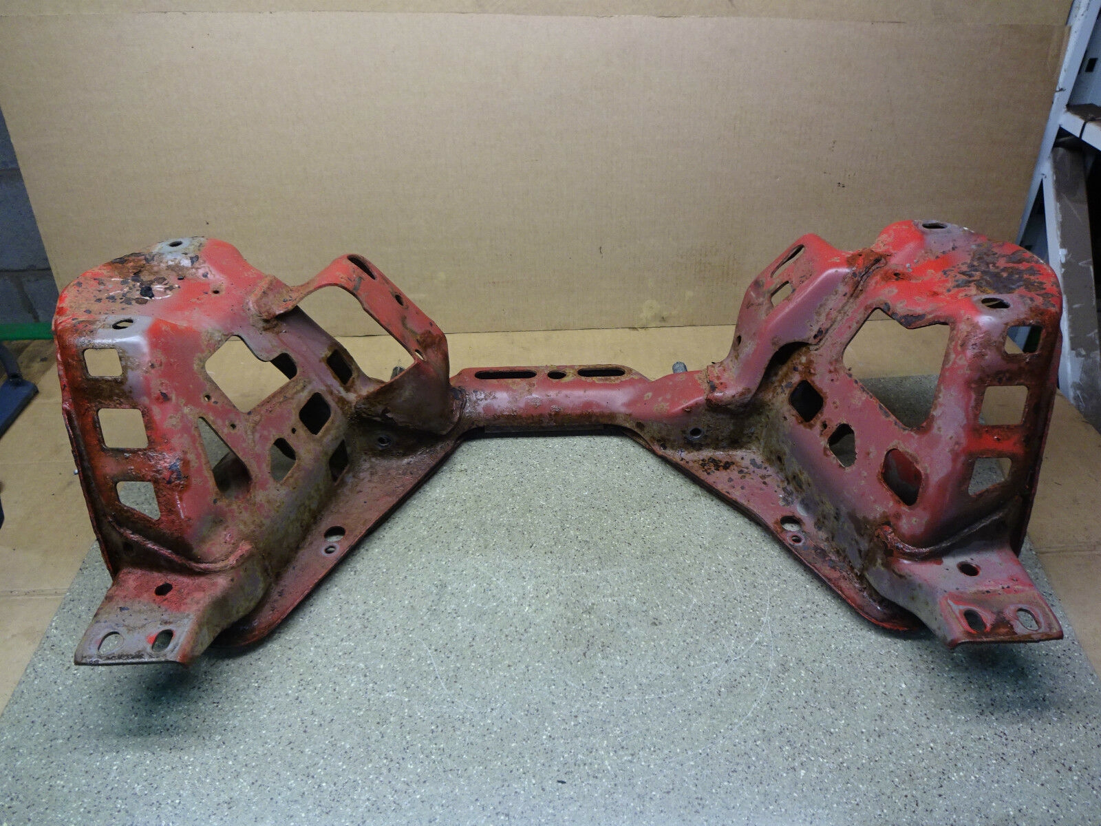 Ford Mustang 5.0 V8 Engine Sub Frame Mustang Cross Member SN95 K Member