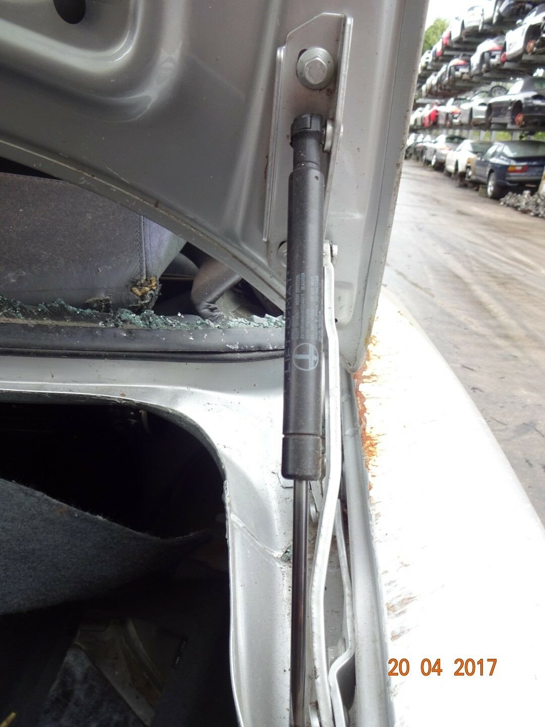 MASERATI QUATTROPORTE EVOLUTION REAR BOOT LID RAMS MASERATI QTP BOOT RAMS