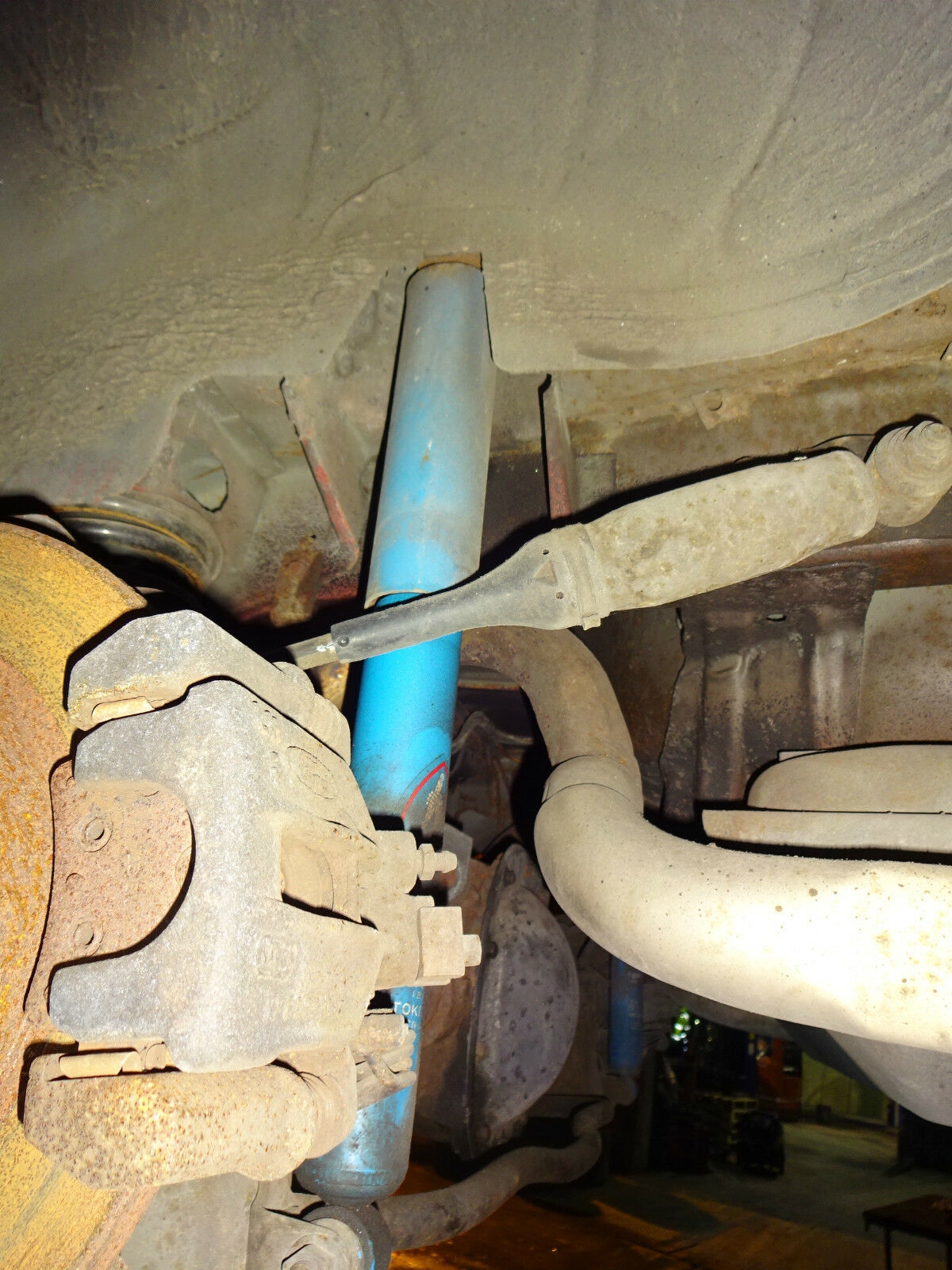 Ford Mustang GT Tokico Blue Dampers Mustang GT Rear Shock Absorbers