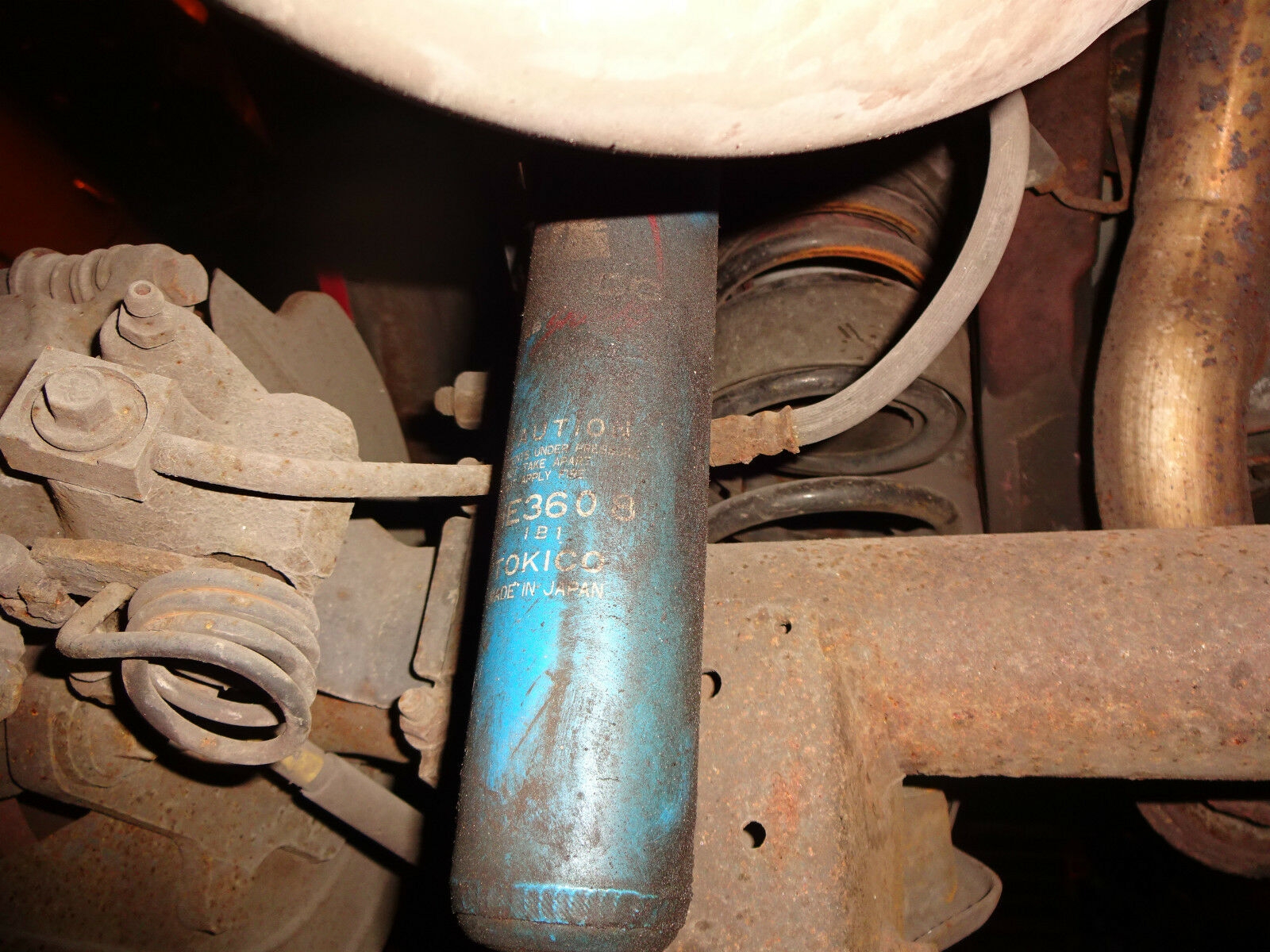 Ford Mustang GT Tokico Blue Dampers Mustang GT Rear Shock Absorbers