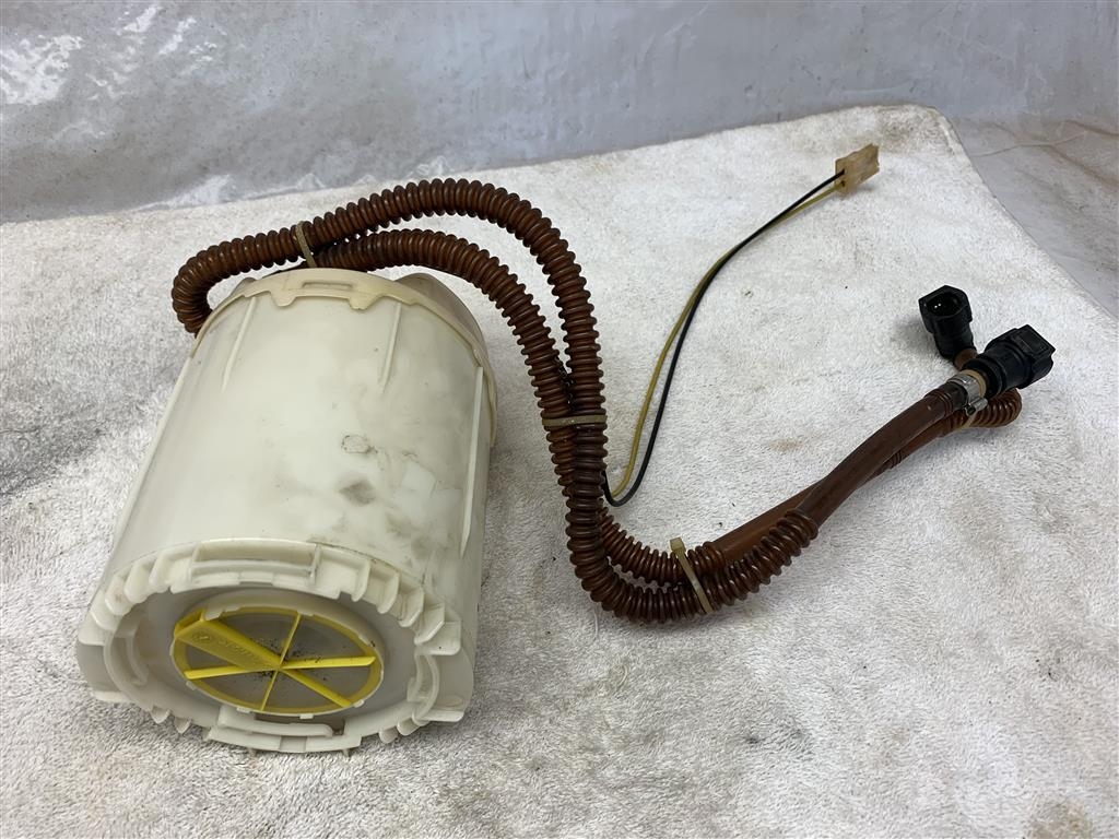 PORSCHE 986 BOXSTER 2.7 FUEL PUMP WITH SWIRL POT 99662010200