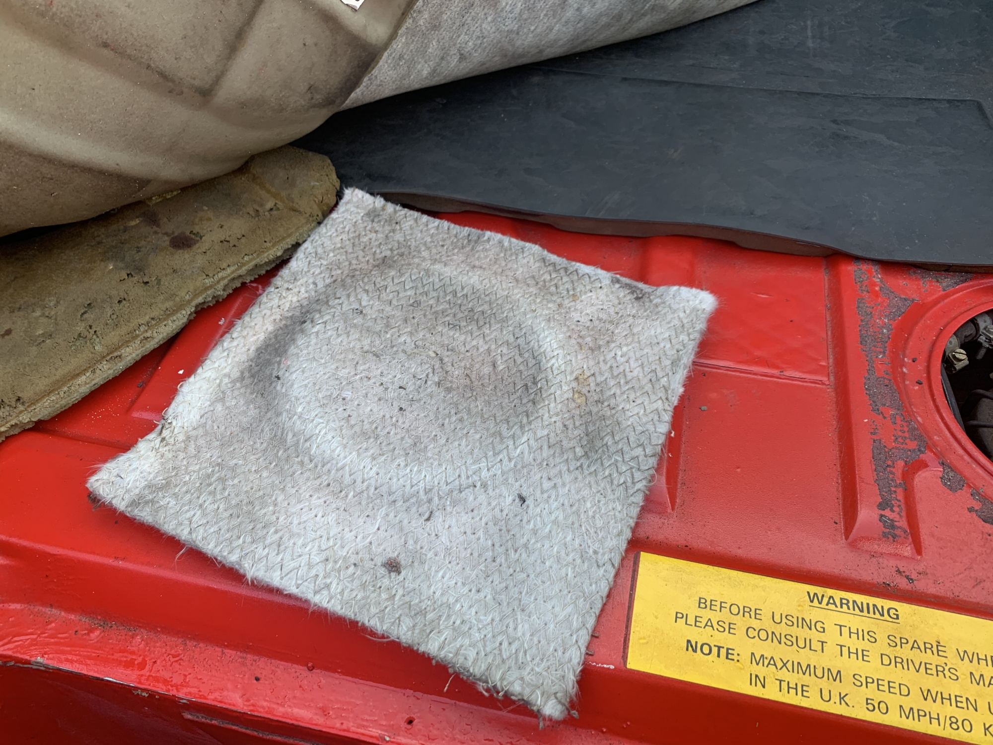 PORSCHE 944 FUEL TANK TOP COVER FUEL TANK COVER