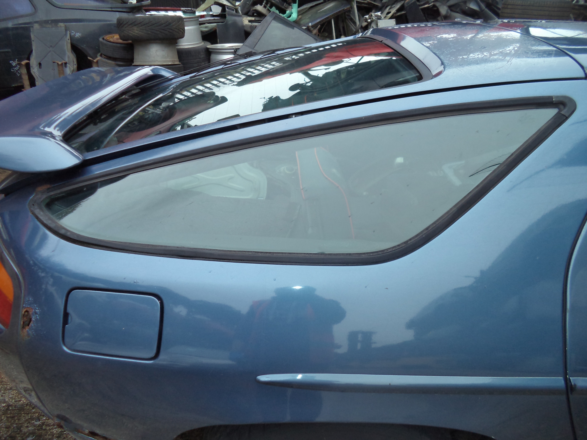 PORSCHE 928 S4 RIGHT SIDE REAR QUARTER GLASS TRIM A7PXR 92854303804