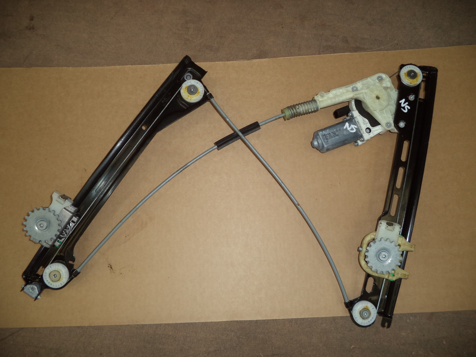 PORSCHE 911 991S CABRIOLET NS PASSENGER WINDOW MECH AND MOTOR SV14 LHK ...