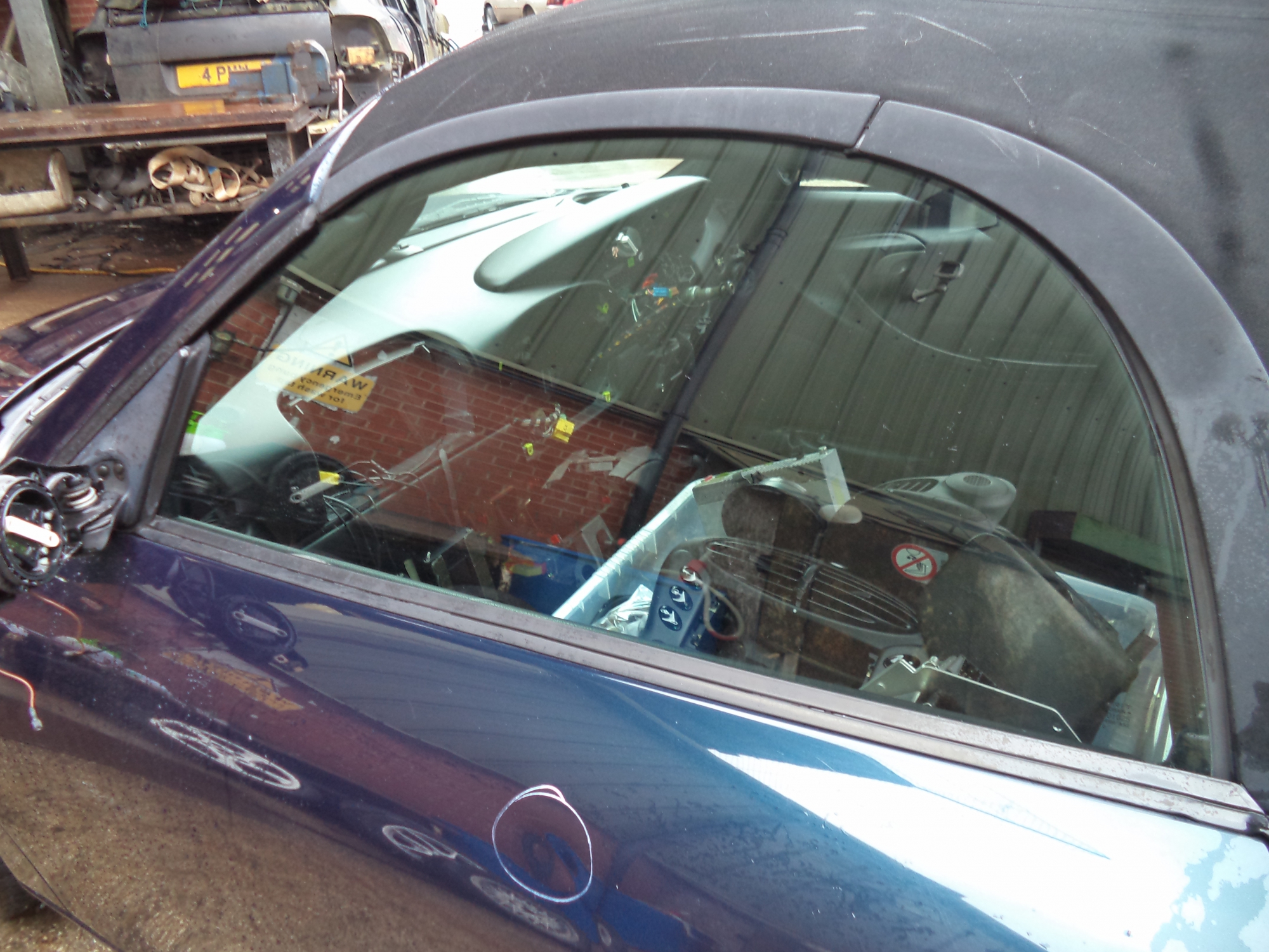 PORSCHE BOXSTER 986 PASSENGER SIDE WINDOW DROP GLASS W396CVX