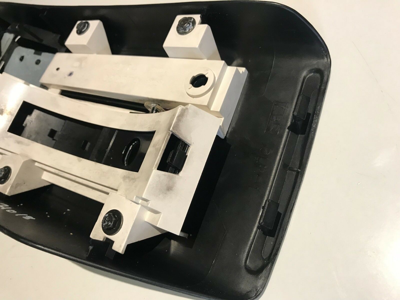 93- 96 CAMARO AUTOMATIC SHIFT SHIFTER SLIDE PLATE CENTER CONSOLE EAS171018