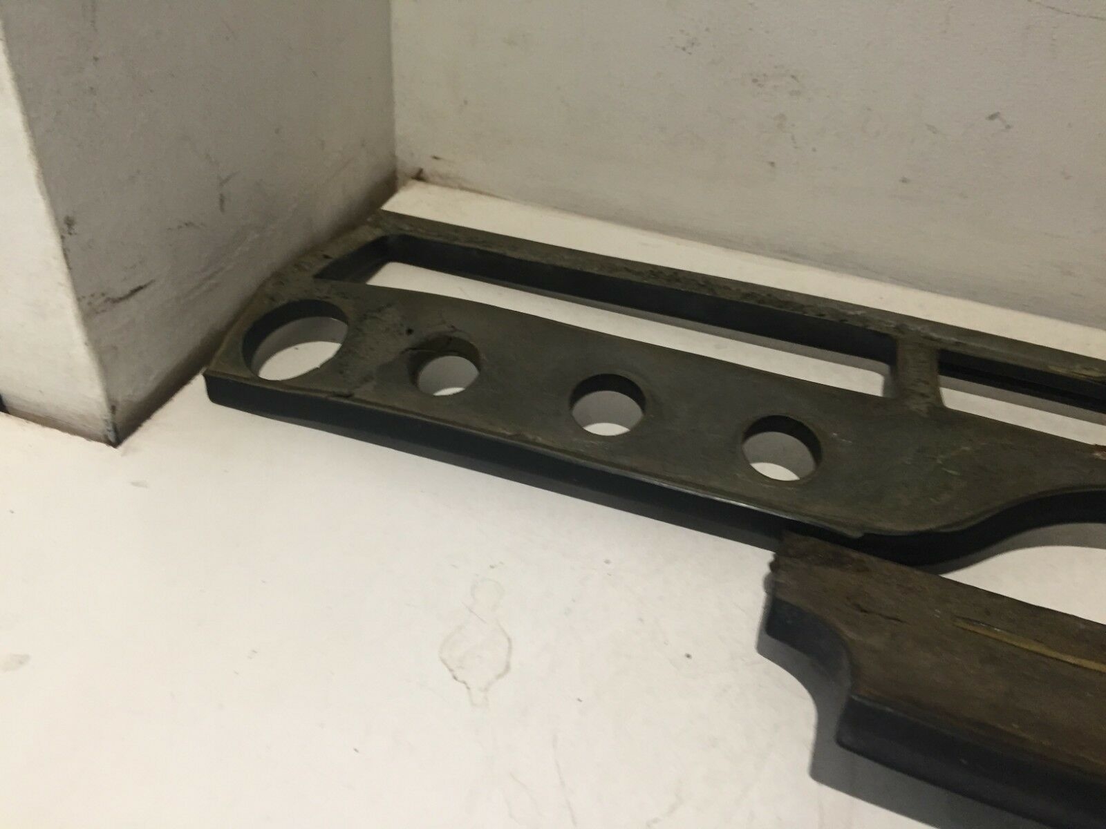 93- 96 CAMARO AUTOMATIC SHIFT SHIFTER SLIDE PLATE CENTER CONSOLE EAS171018