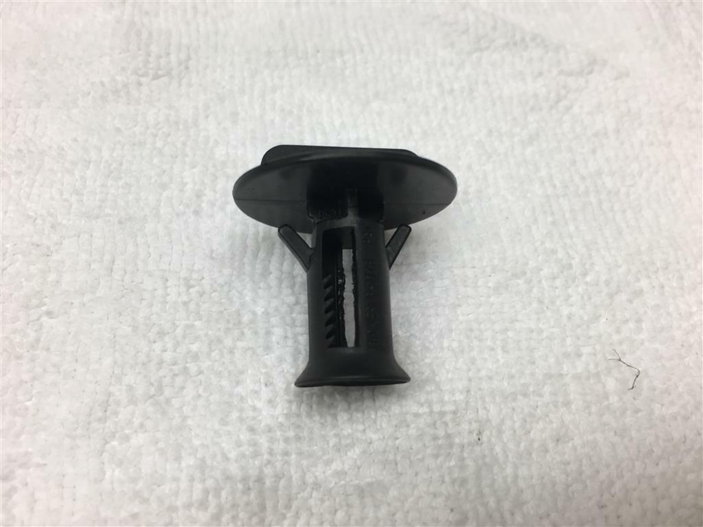 Porsche 996 & Boxster Under Bonnet Carpet Retaining Screw 1 x Short ...
