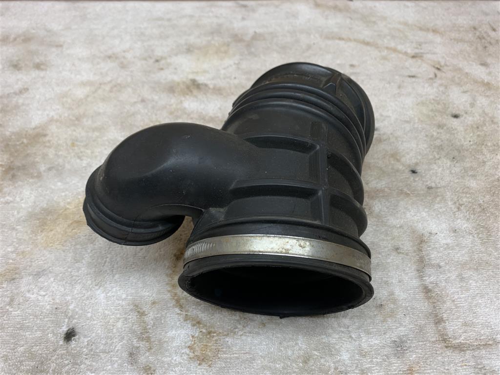 1999 Porsche 996 911 3.4 Rubber Intake boot Air Intake 99611022157