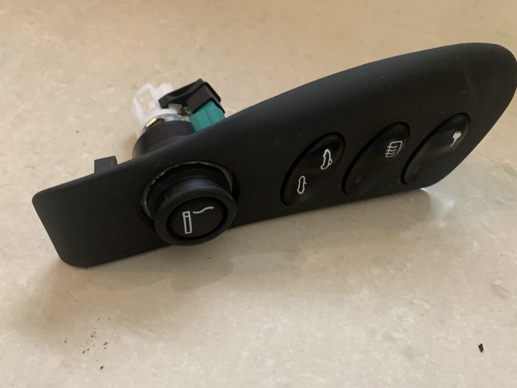 PORSCHE BOXSTER 986 CENTRE CONSOLE SWITCHES COVD 1 SWITCHES