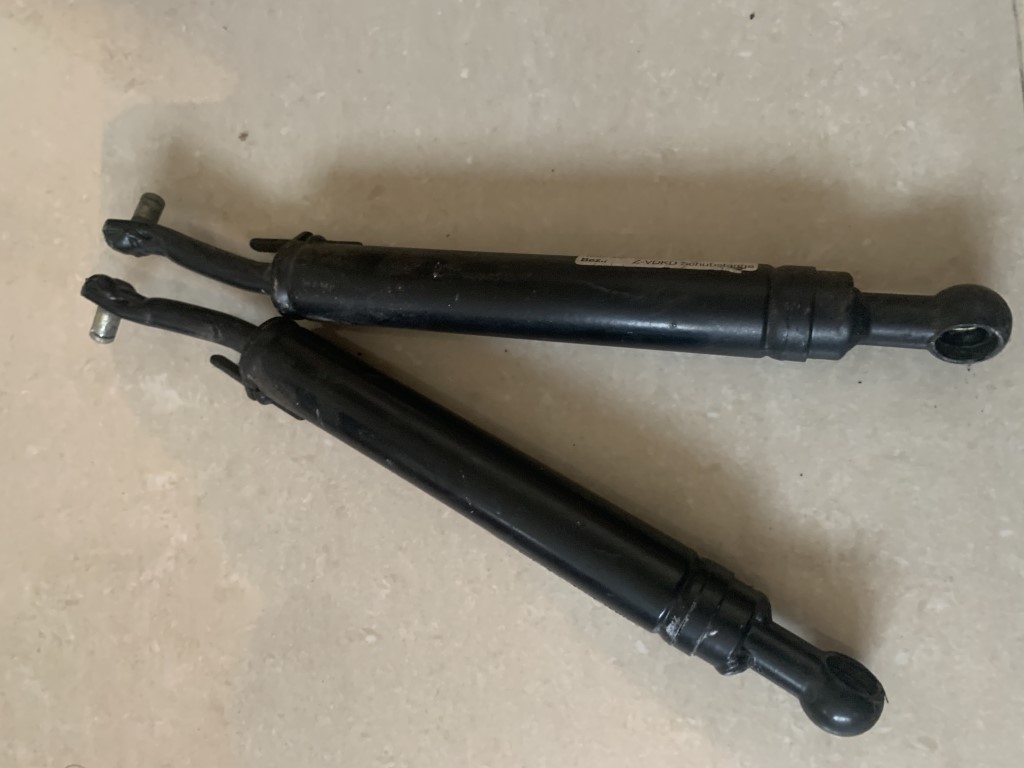 PORSCHE BOXSTER ROOF PUSH RODS COVH 05 ROOF PUSH ROD