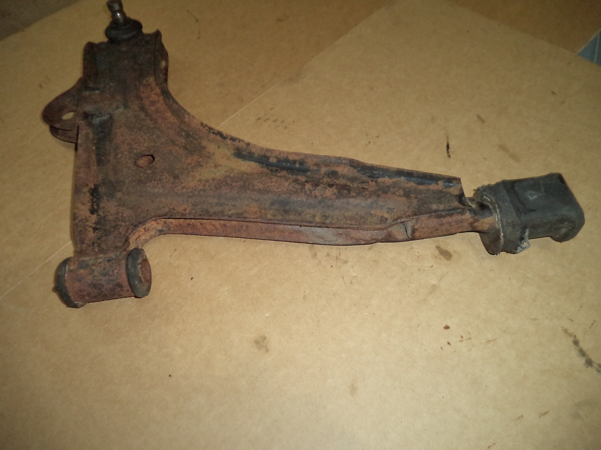 PORSCHE 944 O/S VERY EARLY STYLE STEEL WISHBONE Loc944iom