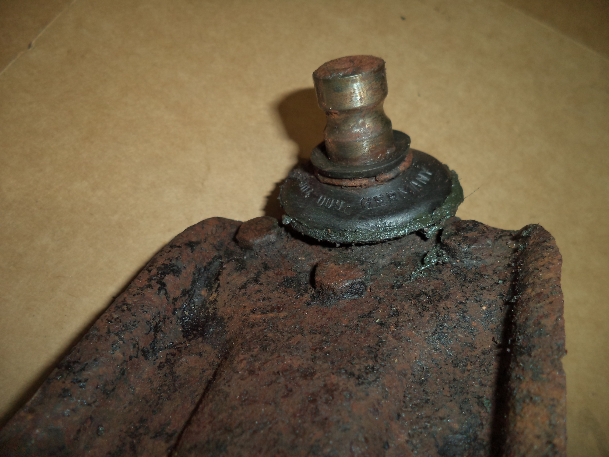 PORSCHE 944 N/S VERY EARLY STYLE STEEL WISHBONE Loc944iom