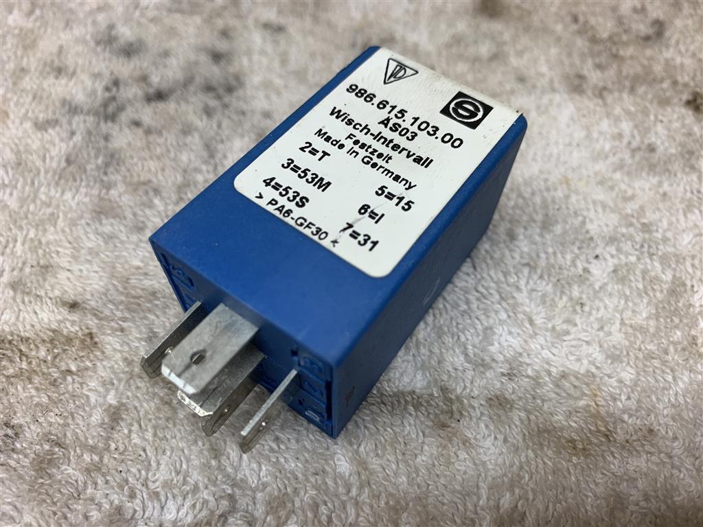 Porsche 911 996 Boxster 986 Wiper Control Intermittent Relay 98661510300