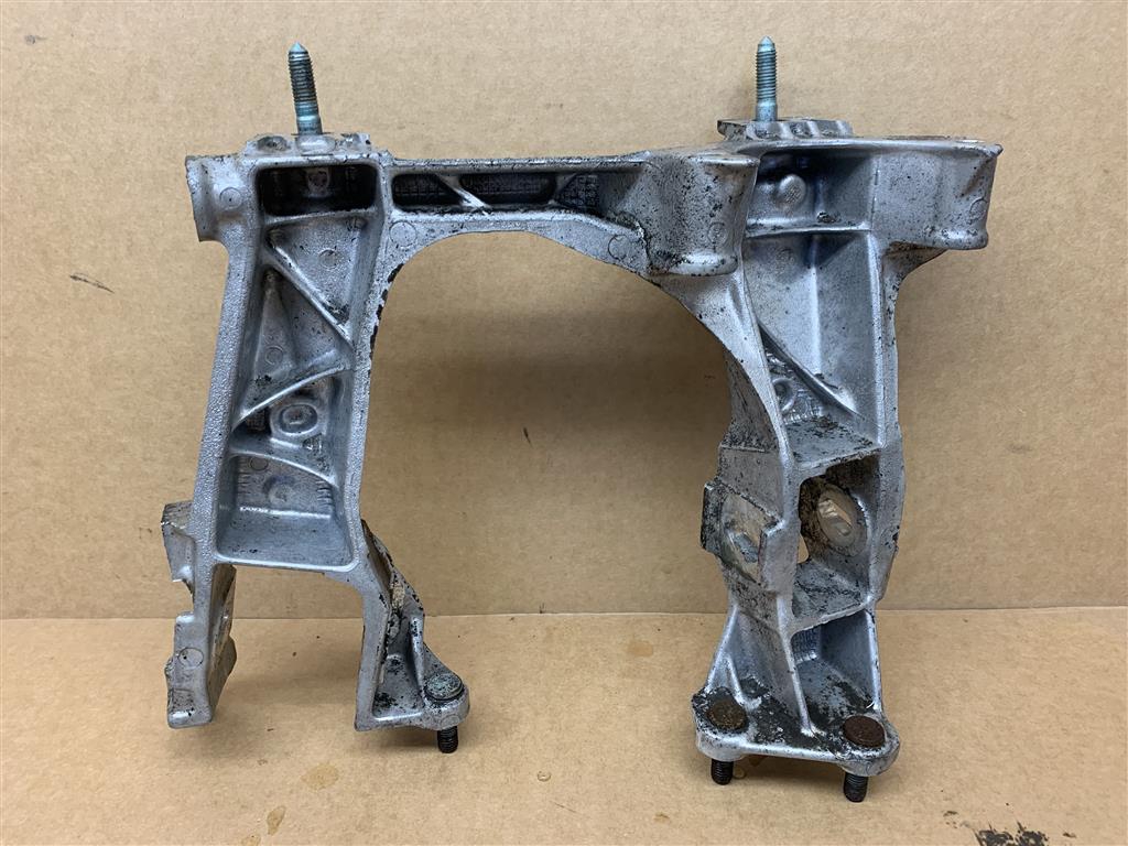 Porsche Boxster 986 Right Rear Suspension Subframe Frame Mount 98633115208