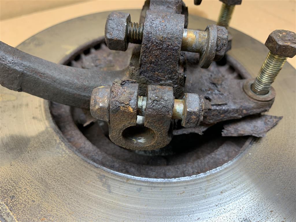 Porsche 944 Front Upright 944 Front Hub 944 Steering Knuckle Right Side ...