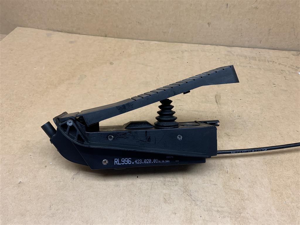 Porsche Boxster Accelerator Pedal 99642302001 Boxster 986 Gas Pedal ...