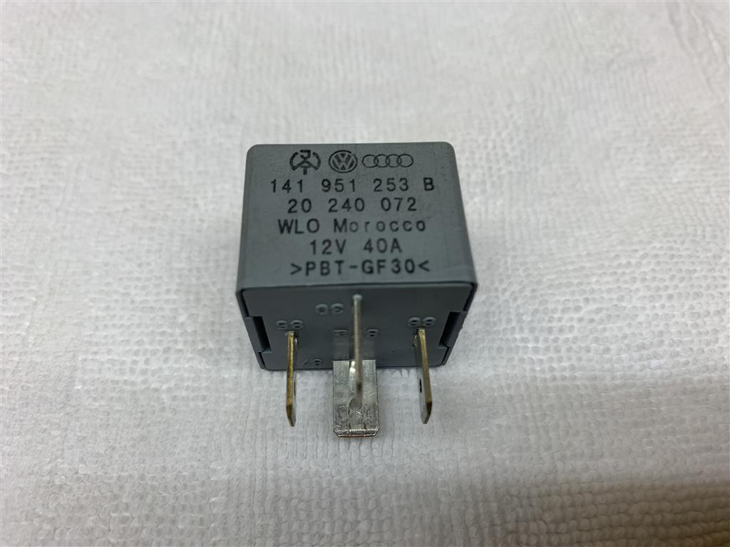 Relay 53 Porsche Relay 53 Audi Relay 53 VW Relay 53 141951253B