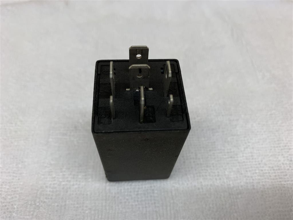 Porsche 996 986 Boxster Heated Rear Screen Relay 99661511700