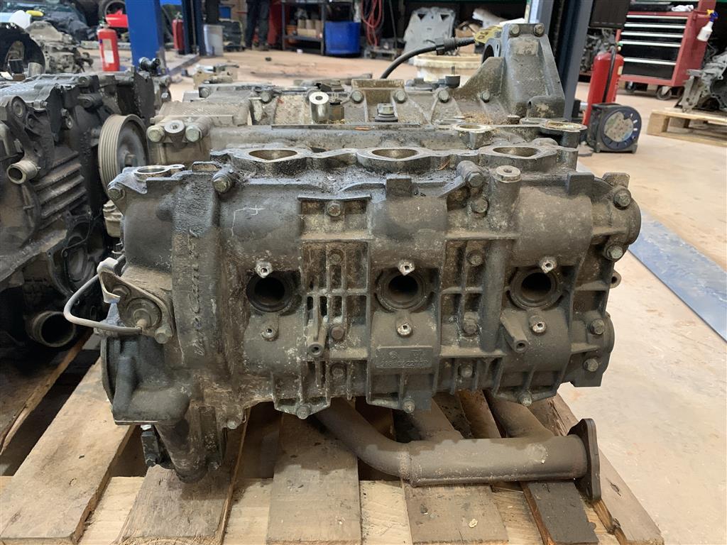 Porsche Boxster 2.5 Engine For Parts Boxster M96.20 Parts Damaged ...