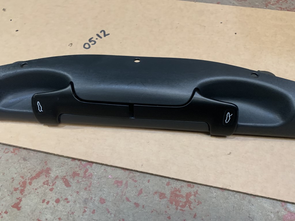 PORSCHE BOXSTER 986 BOOT BONNET RELEASE HANDLE 05.12 Interior Parts