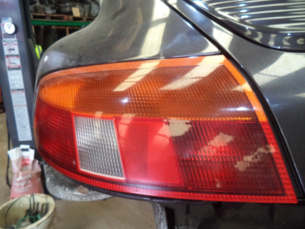 PORSCHE 911 996 PASSENGER SIDE REAR LIGHT S738 DGU MT 996 REAR LIGHT