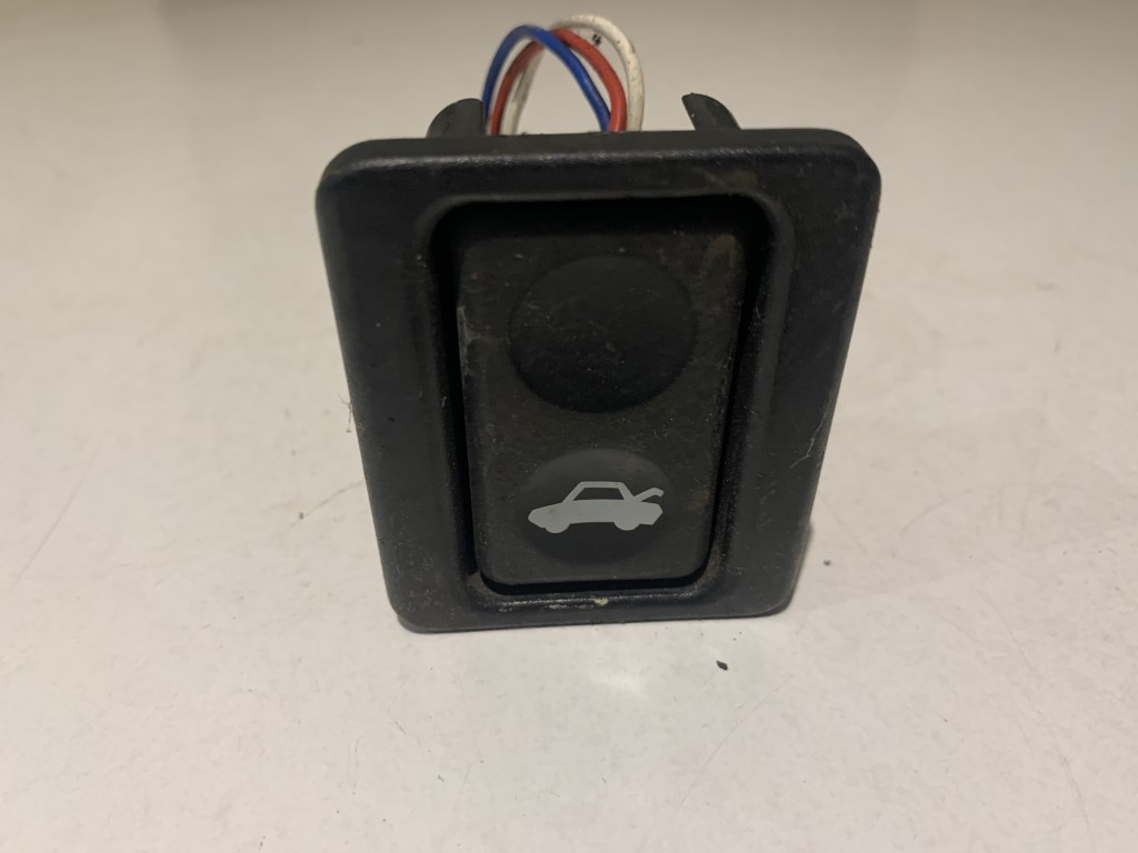 PORSCHE 944 BOOT RELEASE SWITCH JJ