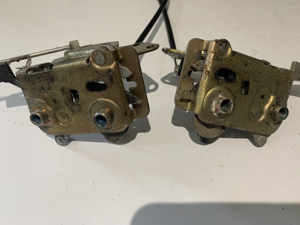 PORSCHE 944 DOOR LOCKS 92753705320 92853705420 JJ