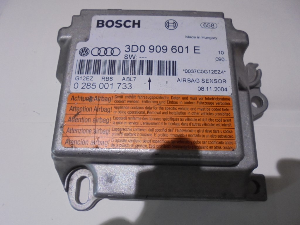 Porsche Cayenne S Air Bag Sensor ECU Porsche Cayenne S 955 Airbag ECU ...