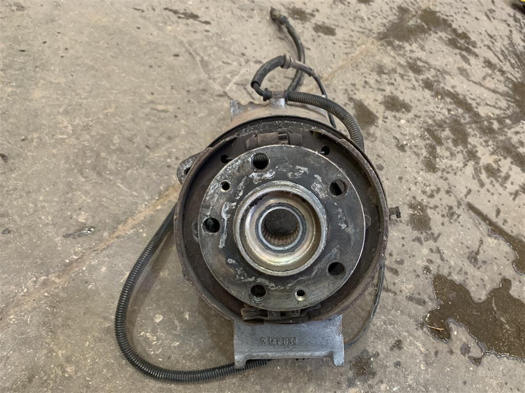 Ferrari 348 Rear Upright Ferrari F348 Rear Hub Assembly RIGHT Side 148034