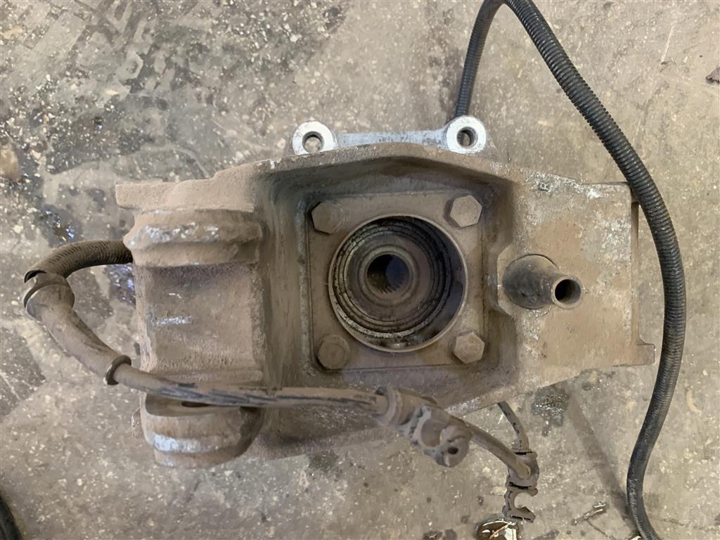 Ferrari 348 Rear Upright Ferrari F348 Rear Hub Assembly RIGHT Side 148034