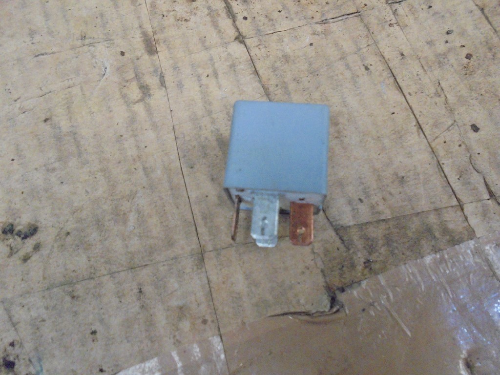 Porsche 964 C2 Cabriolet Tiptronic Multi Purpose Relay 141951253B ...