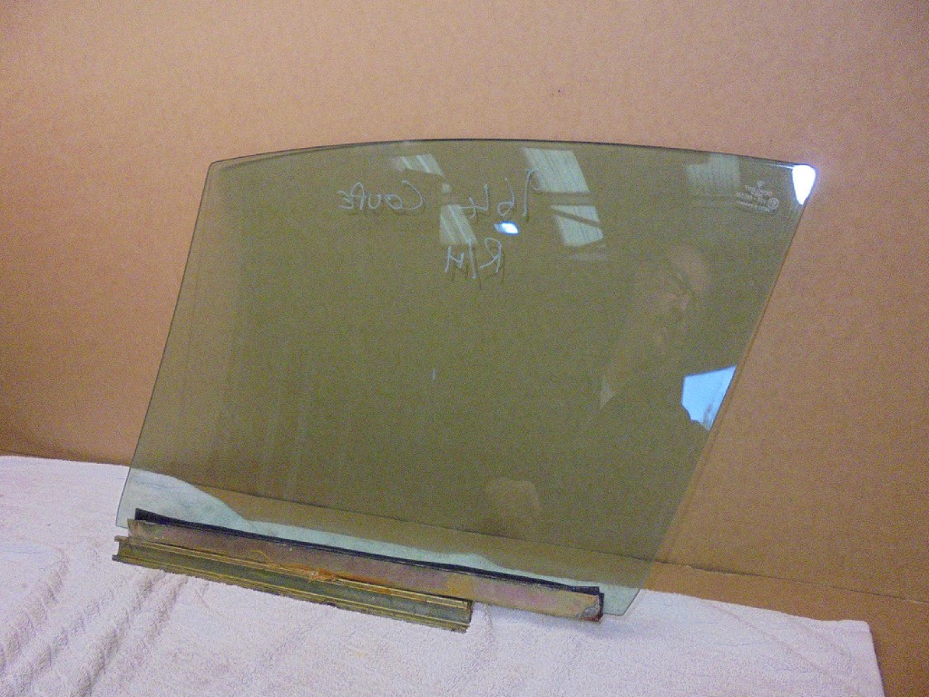 Porsche 964 3.6L Coupe LHD Right Side Door Window / Drop Glass 964 ...