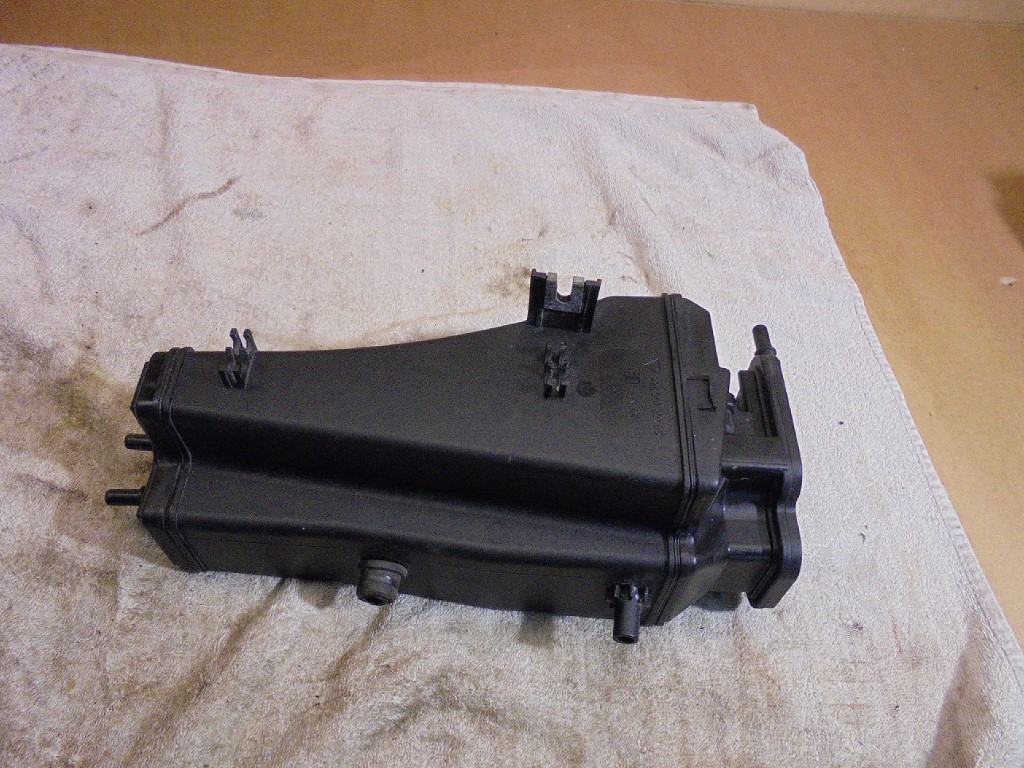 Porsche 986 Boxster Fuel Vapour Charcoal Canister 99620122105 986 Fuel ...