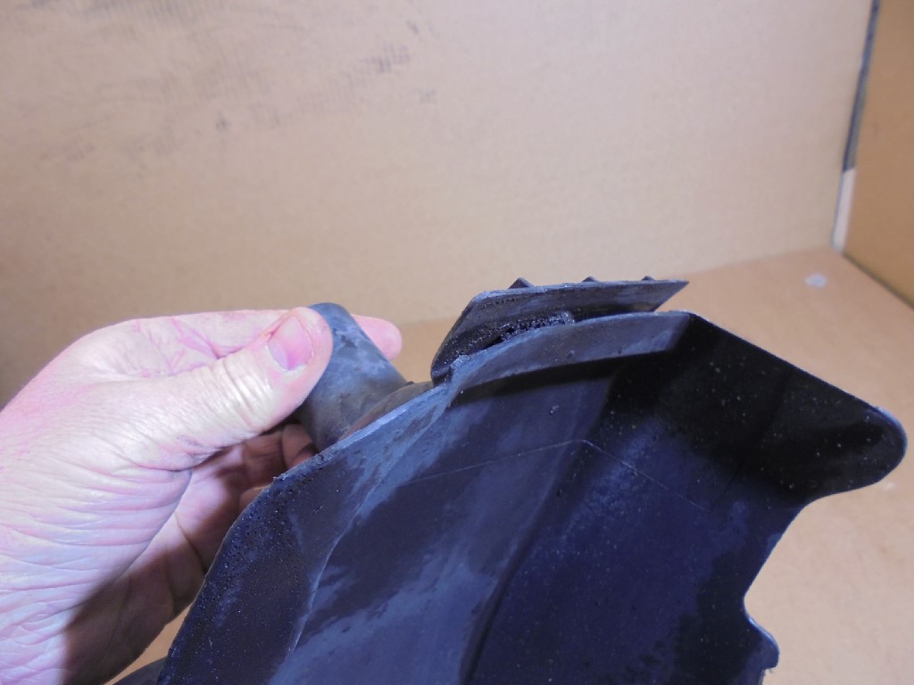 Porsche 986 Boxster Right Rear Arch Splash Guard 98650457401 GN04GVW ...