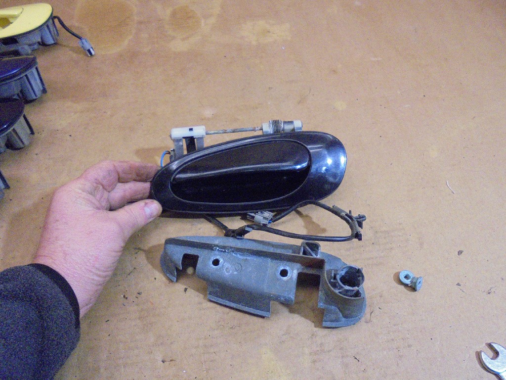 Porsche 986 Boxster Left Side Outer Door Handle 99653706106 in C9Z ...