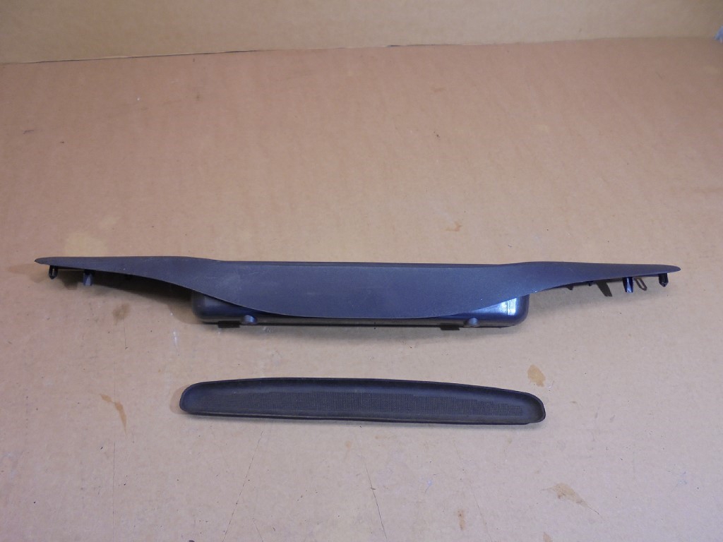 Porsche 986 Boxster Left Side Sill Trim & Mat Insert 99655112000 ...