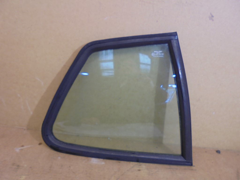 Porsche 944 Coupe Right Side Rear Quarter Glass 944 O/S/R Quarter Glass ...