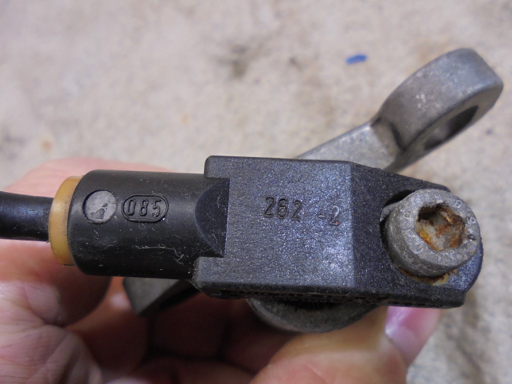 Porsche 968 Flywheel Pick Up Sensor and Bracket 94460611500 968 ...