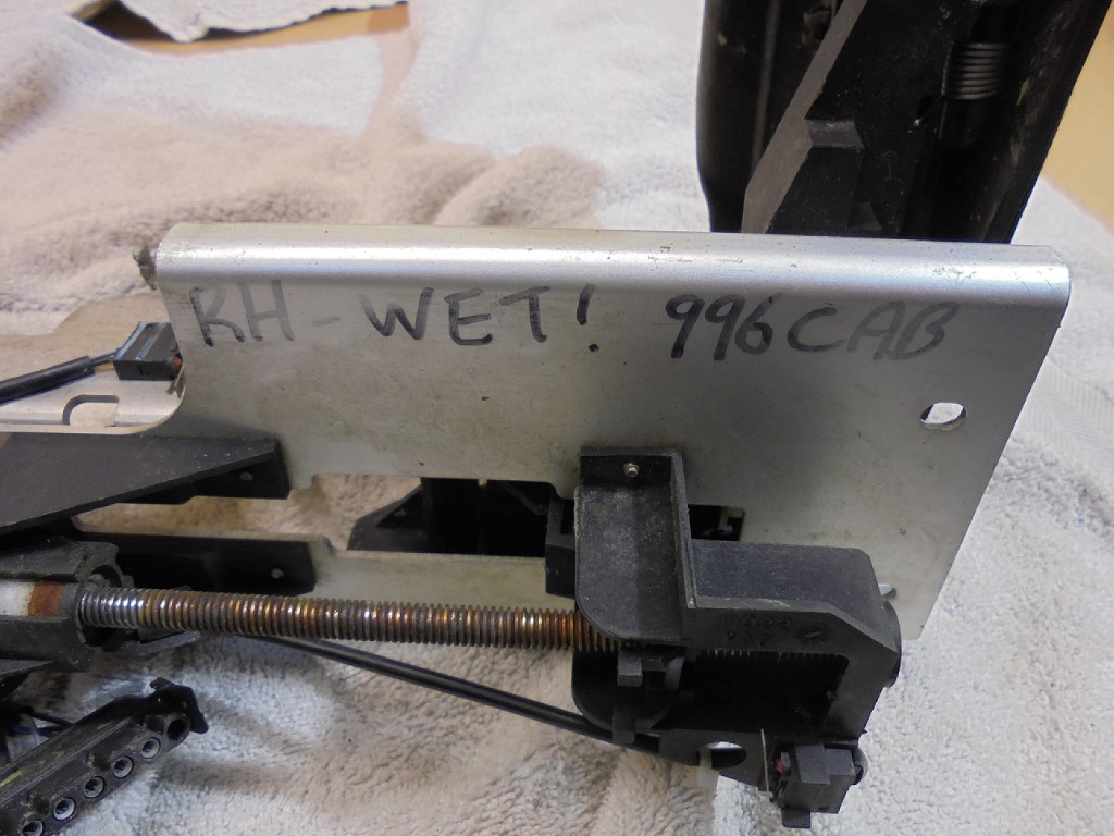 Porsche 996 Cabriolet Right Side Roof Flap and Actuator 99656117601 996 ...