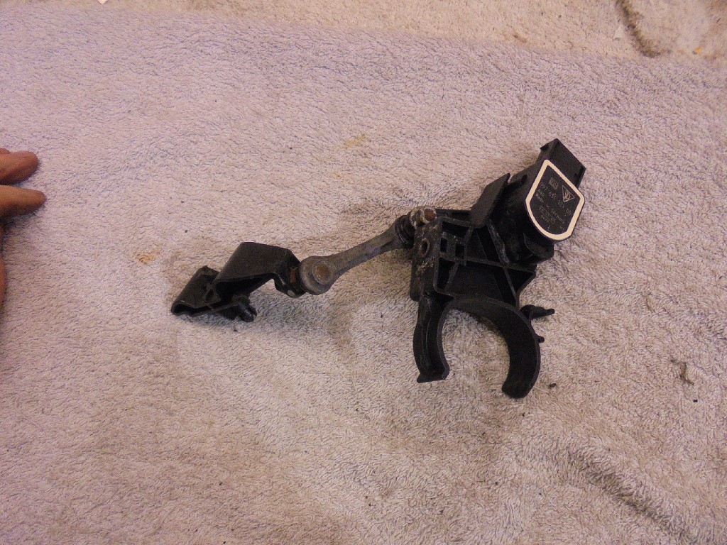 Porsche 987 / 997 Xenon / Litronic Headlight Height Sensor 99763112100 ...