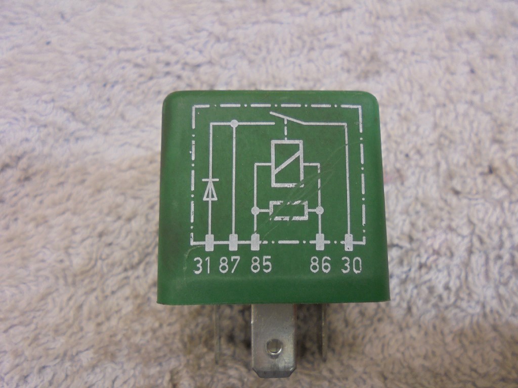 Porsche 987 AC Relay 96461521500 987 AC Relay 96461521500 Yard SF104