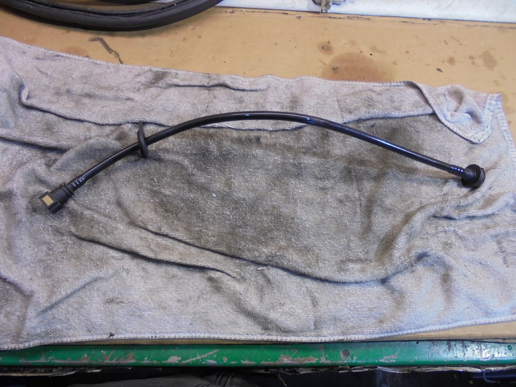 Porsche 986 Boxster Engine Oil Dipstick Guide Tube 99610738300 W683UGX ...